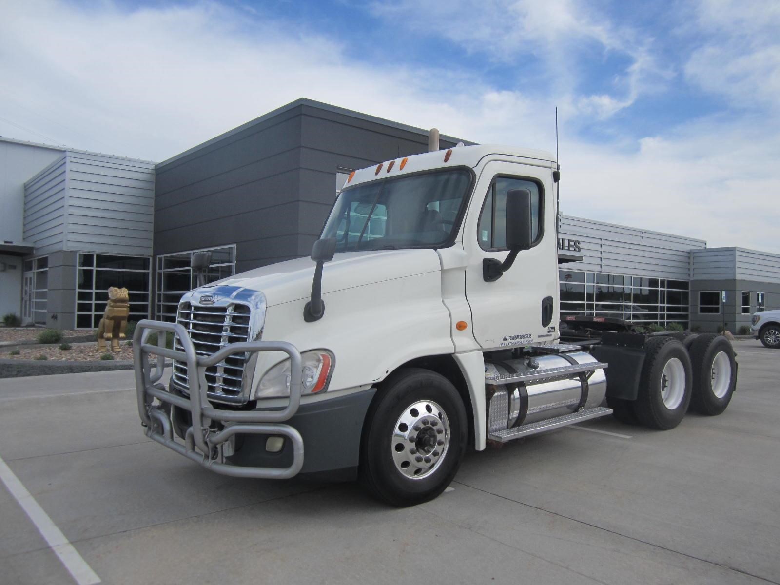 New & Used Semi Truck Inventory | RDO Truck Centers