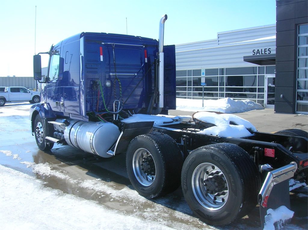 2018 VOLVO VNL64T430 U888270 - RDO Truck Centers