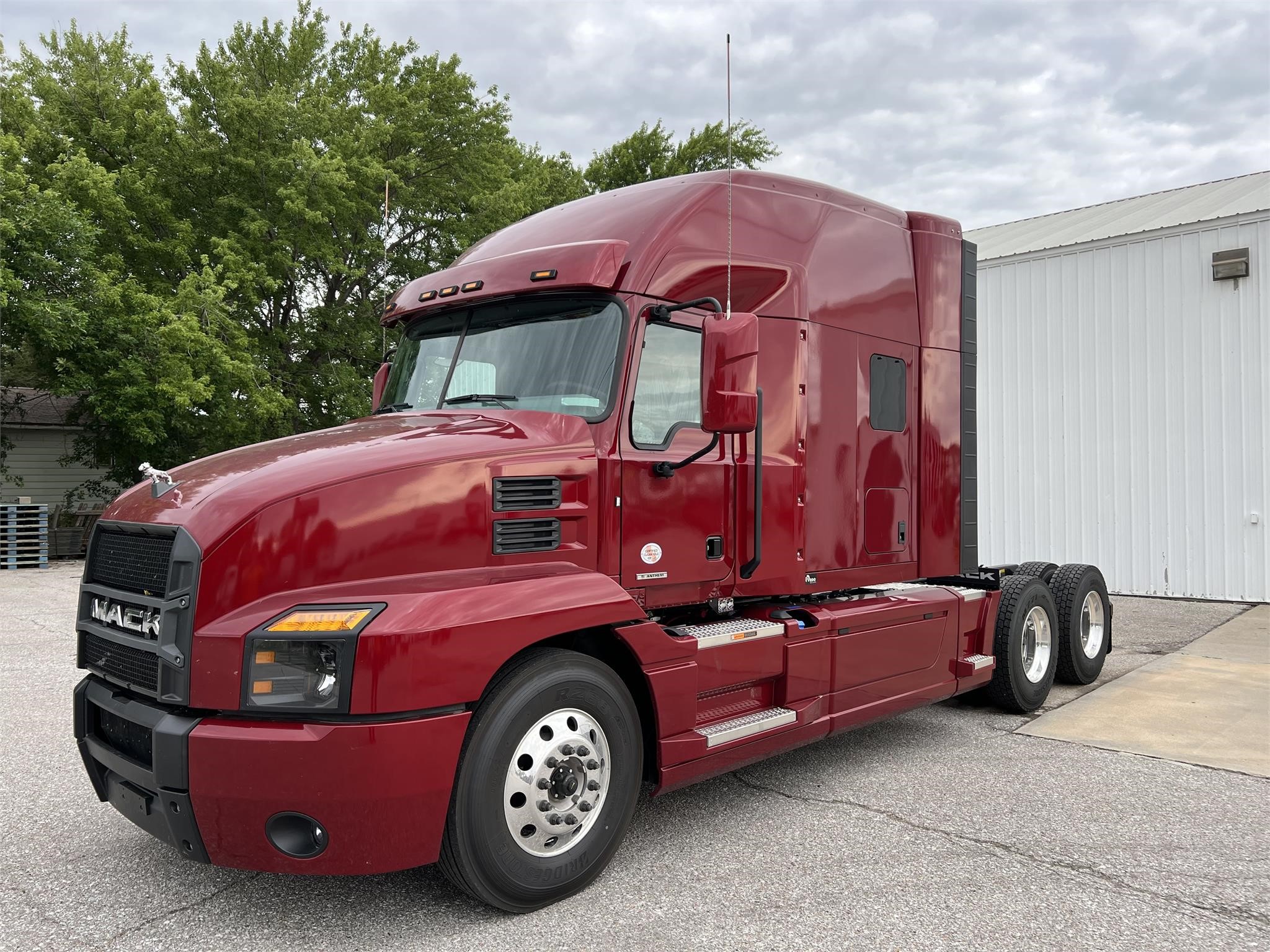 Modified Mack Truck Wallpaper